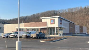 ALDI set to open on April 3; Ribbon Cutting to welcome new store ...