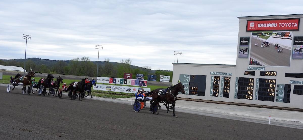 Tioga Downs Kicks Off the 2025 Racing Season; Live harness racing ...